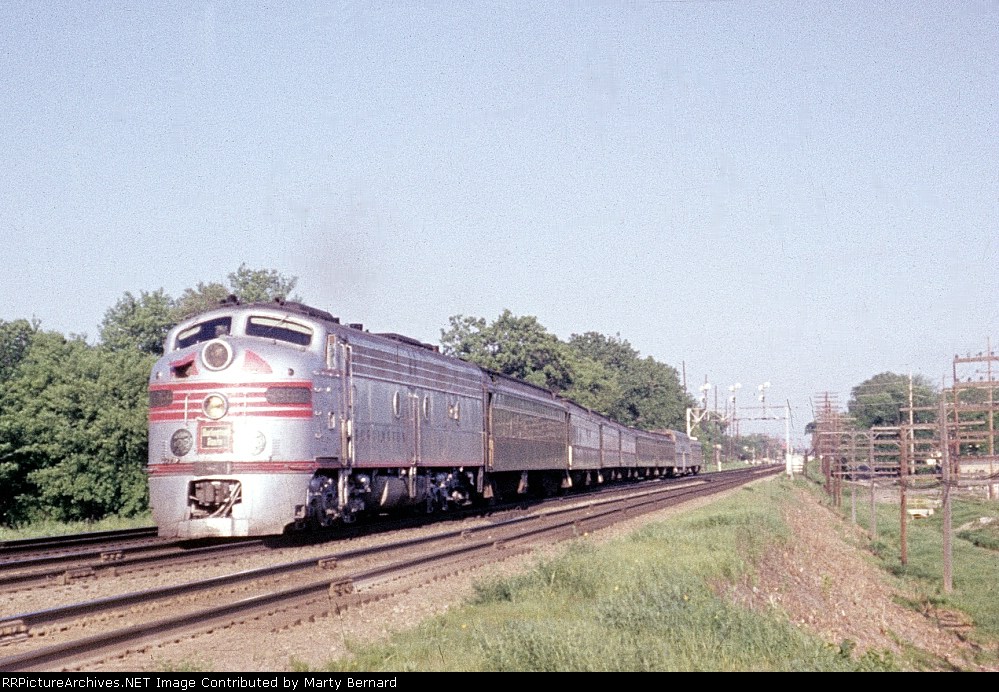 CB&Q 9988B and EB Morning Dinky Crossing Over to Express Track